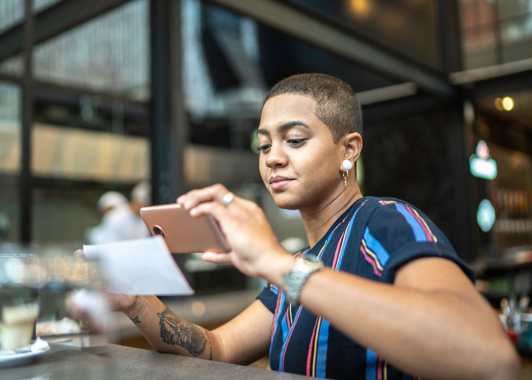 Improve CX in banking with a mobile-first approach - CAI